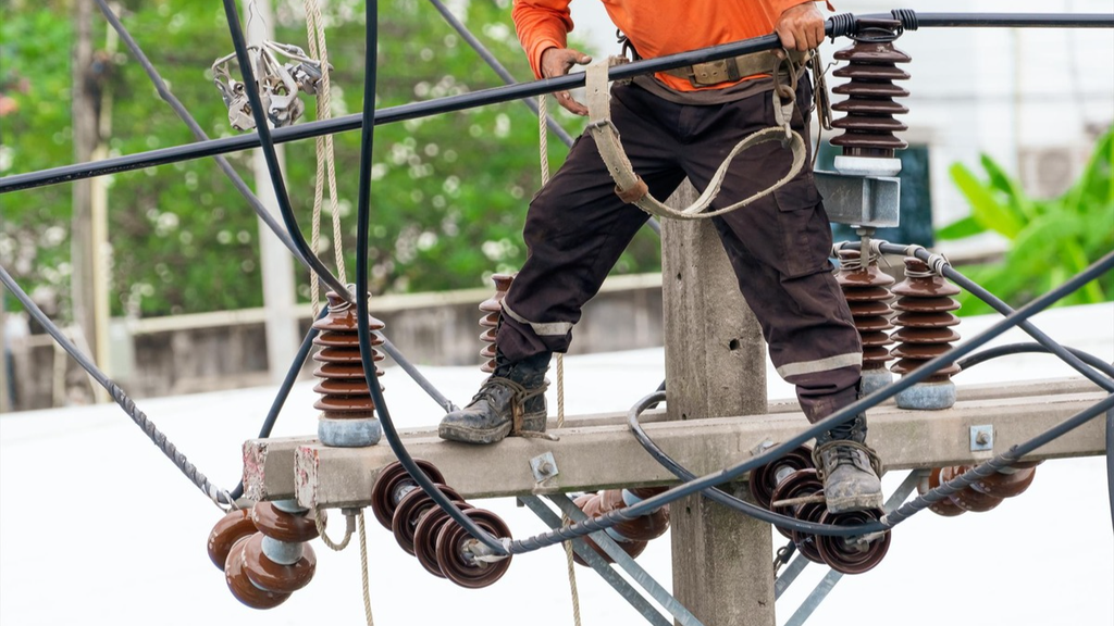 SAFECONTRACTOR – WORKING NEAR POWER LINES | eLearning | SafeContractor